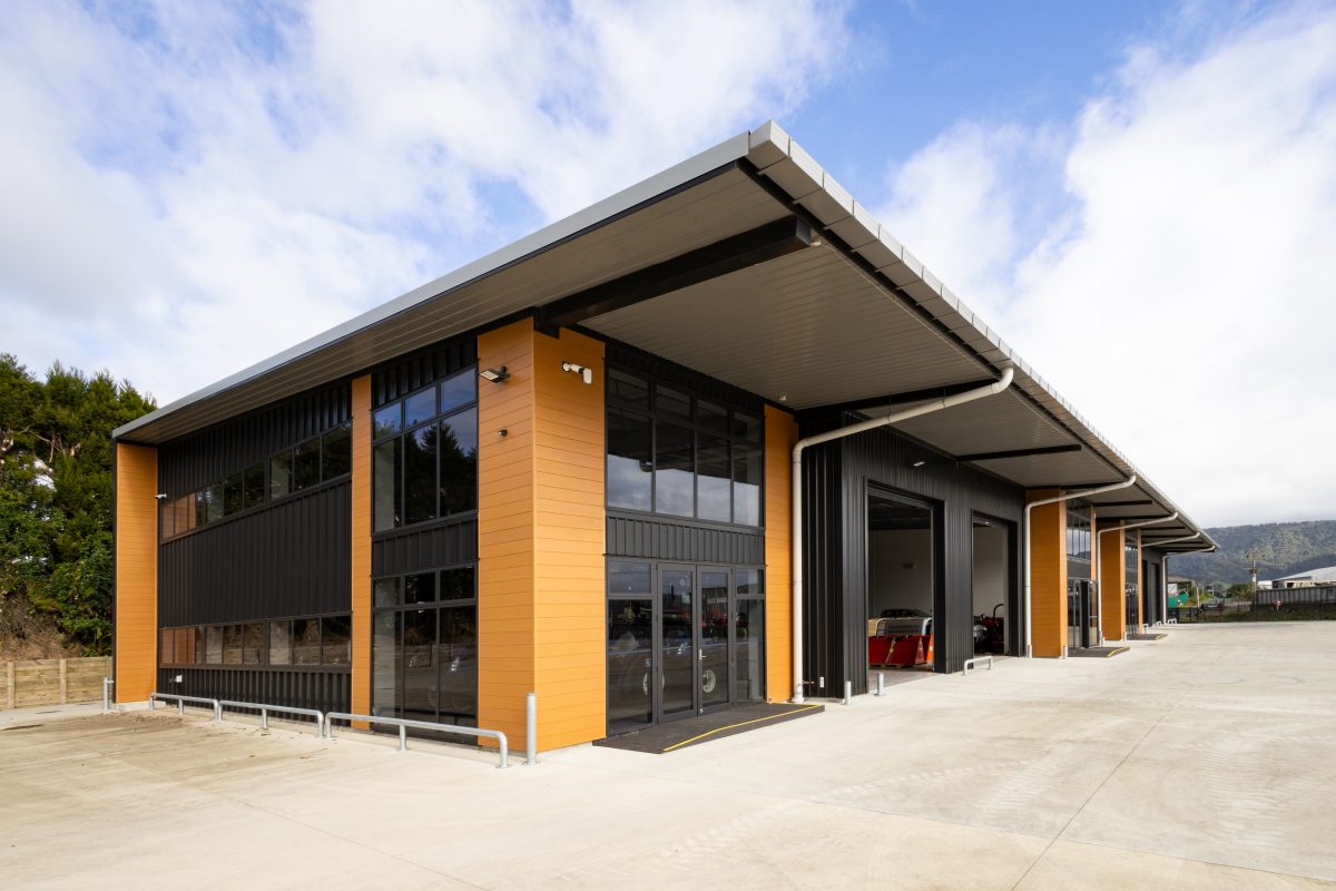 R & R Tractors - Construction Company - Coresteel